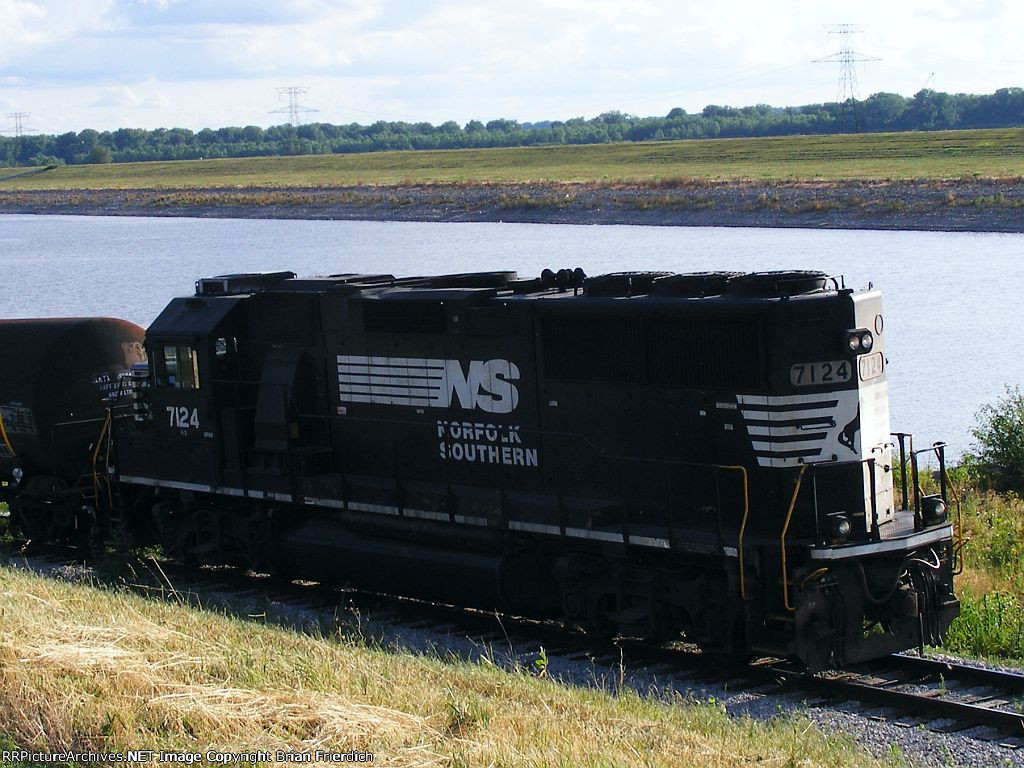 NS 7124